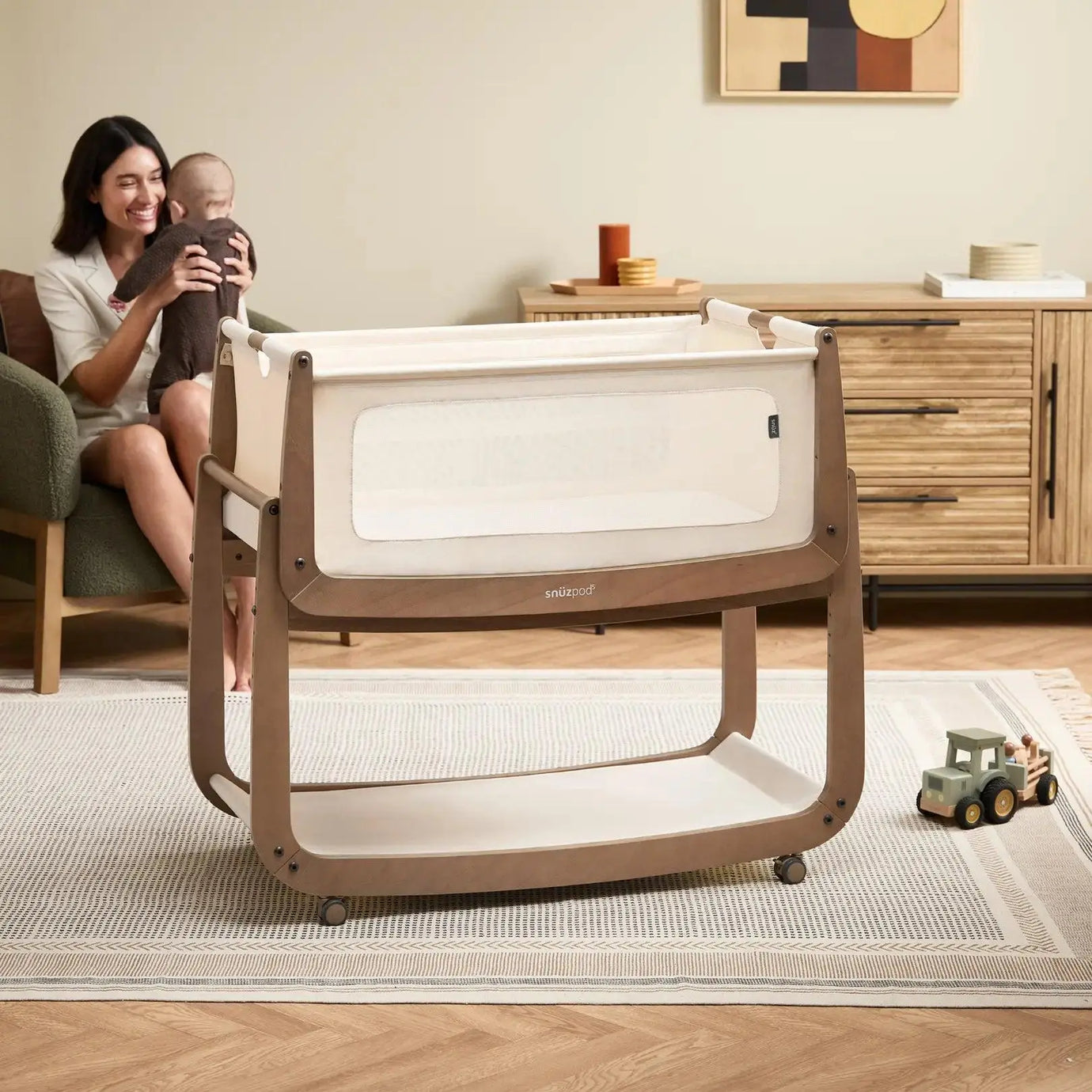 Snuz- SnuzPod5 Bedside Bassinet - Walnut – Baby Little Planet